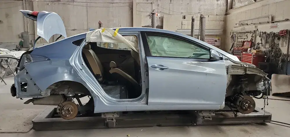 Autobahn Collision in Oak Park, MI - 148 Reviews